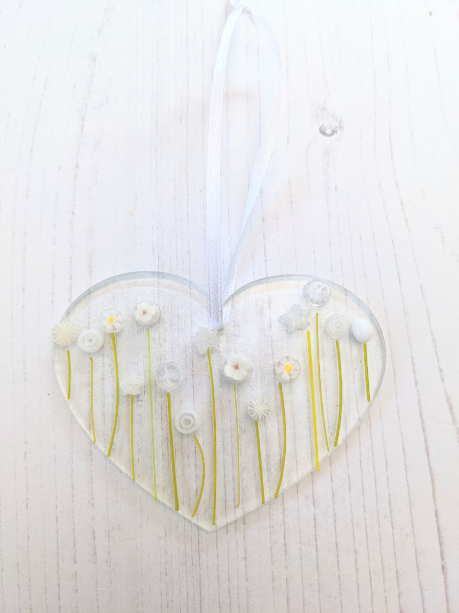 White Flower Heart Hanger - Sparkly Place Fused Glass